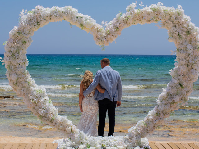 Sirens Beach Weddings | Sirens Beach Wedding Venues | Olympic Holidays